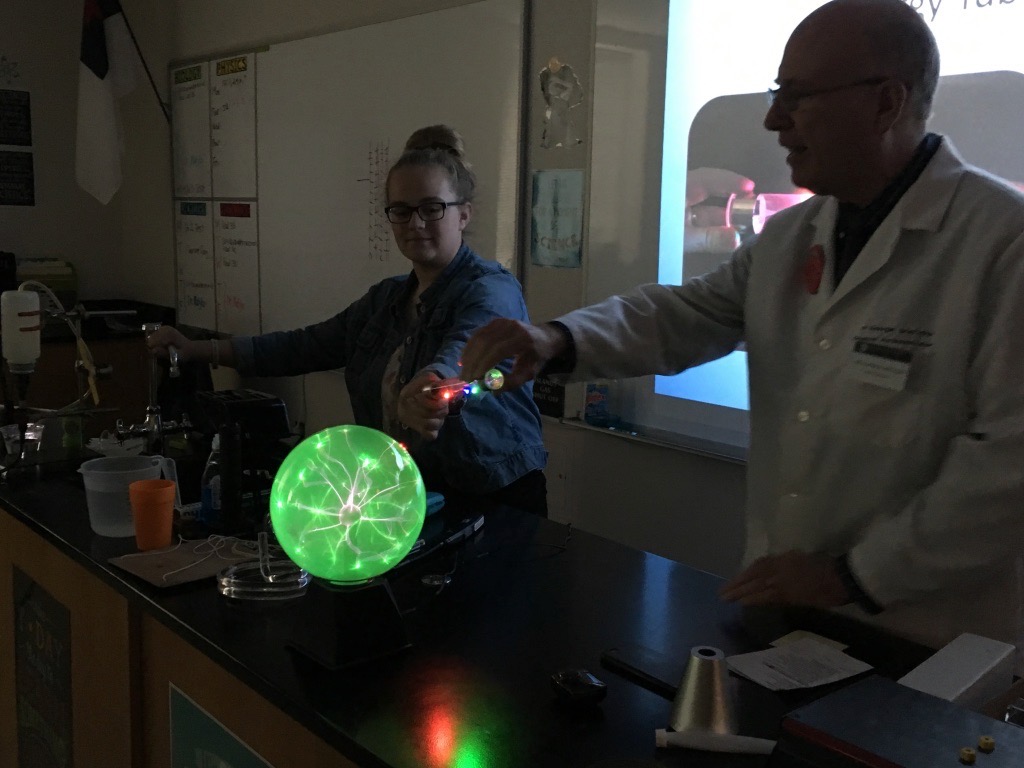 Demonstration Pictures – Matzko Science Ambassadors